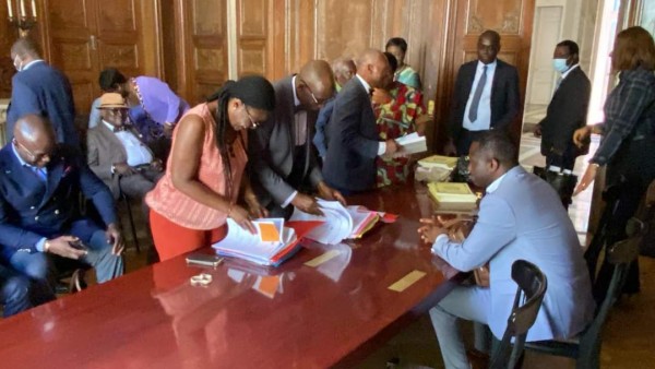 Côte d'Ivoire : Vers la mise à jour du centre d'Etat Civil du Consulat ...