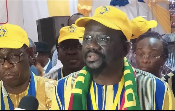 Burkina Faso : Me Benewende Sankara démissionne de la présidence de son ...