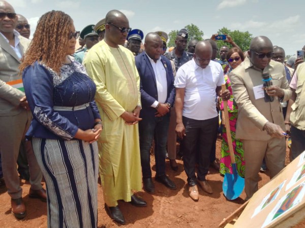 Côte d'Ivoire : Belmonde Dogo lance les travaux de construction de la ...