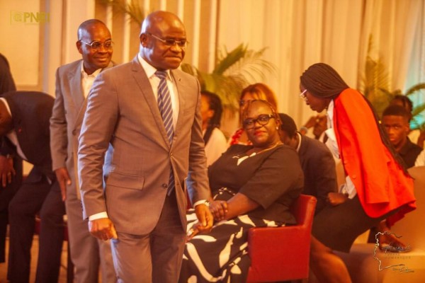 Côte d'Ivoire : Ibrahim Kalil Konaté soutient la formation des jeunes ...