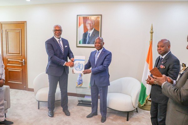 Côte d'Ivoire : Présentation de sa lettre de créance au chef de la ...