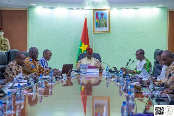 Burkina Faso : Le premier ministre démis de ses fonctions, le ...