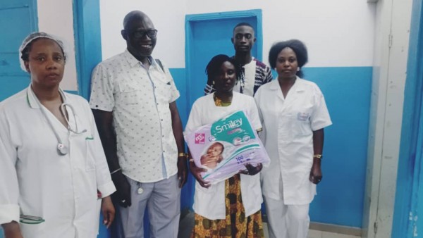 Côte d'Ivoire : Au CHU de Bouaké, l'AIPSS fait des dons aux enfants dans le besoin - KOACI