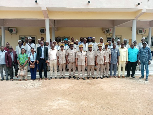 Côte d'Ivoire : Ferké, le corps préfectoral renforce les capacités des centaines de chefs de ...