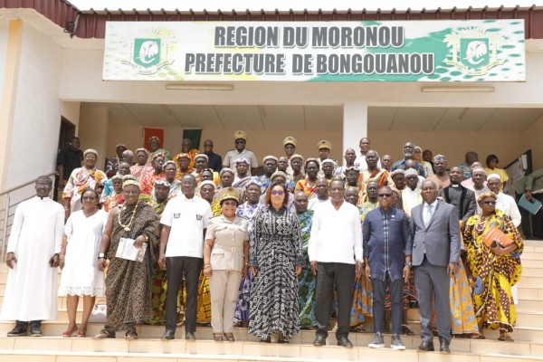 Côte d'Ivoire : Présidentielle paisible, le gouvernement véhicule les ...